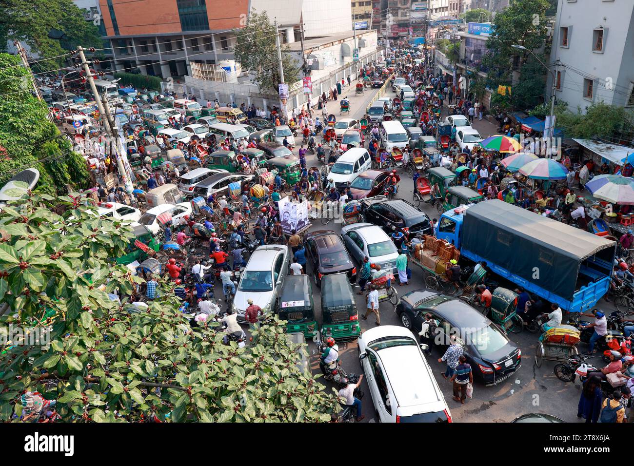 Dhaka, Bangladesh. 21st Nov, 2023. Numerous vehicles jam on a street in ...