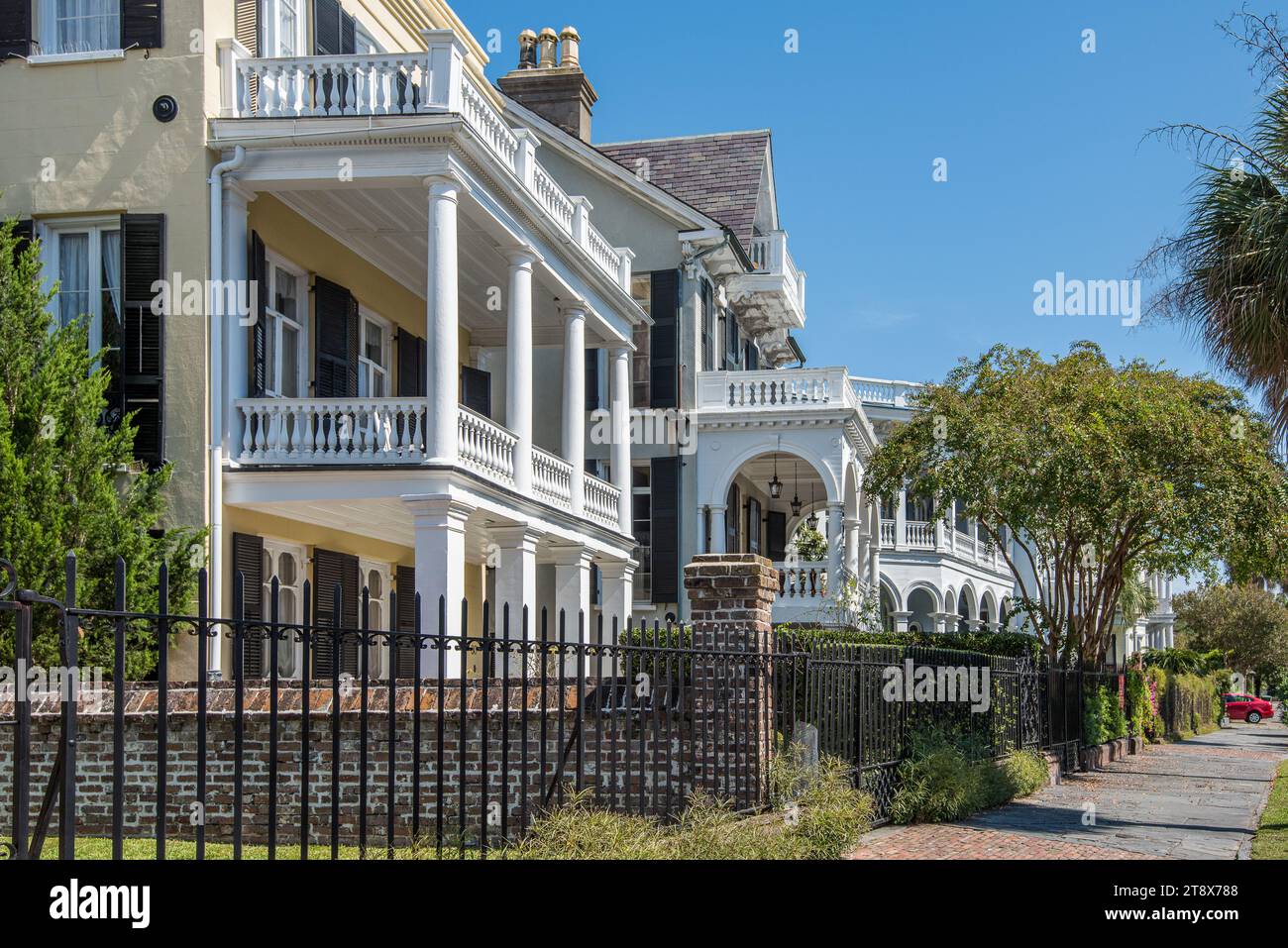 Historic Antebellum style houses on South Battery Street in Charleston ...