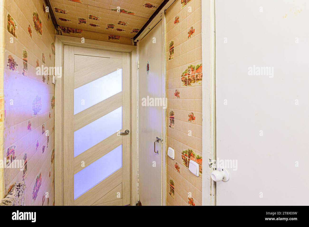 interior apartment corridor, hallway, doors Stock Photo - Alamy