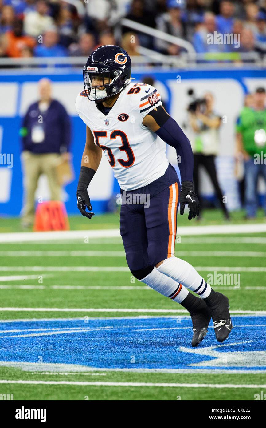 Chicago Bears linebacker T.J. Edwards (53) pursues a play on defense ...
