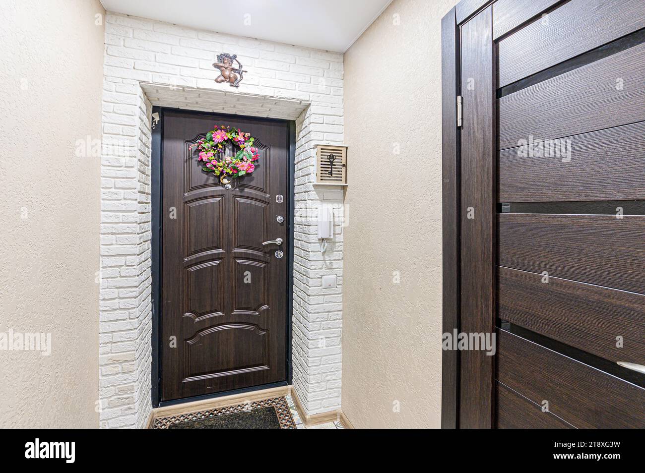 interior apartment corridor, hallway, doors Stock Photo - Alamy