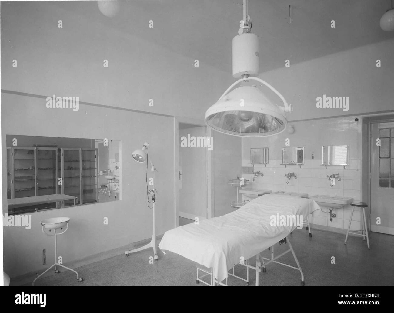 Unfallkrankenhaus, 20th, Webergasse 2-6, operating room, Martin Gerlach ...