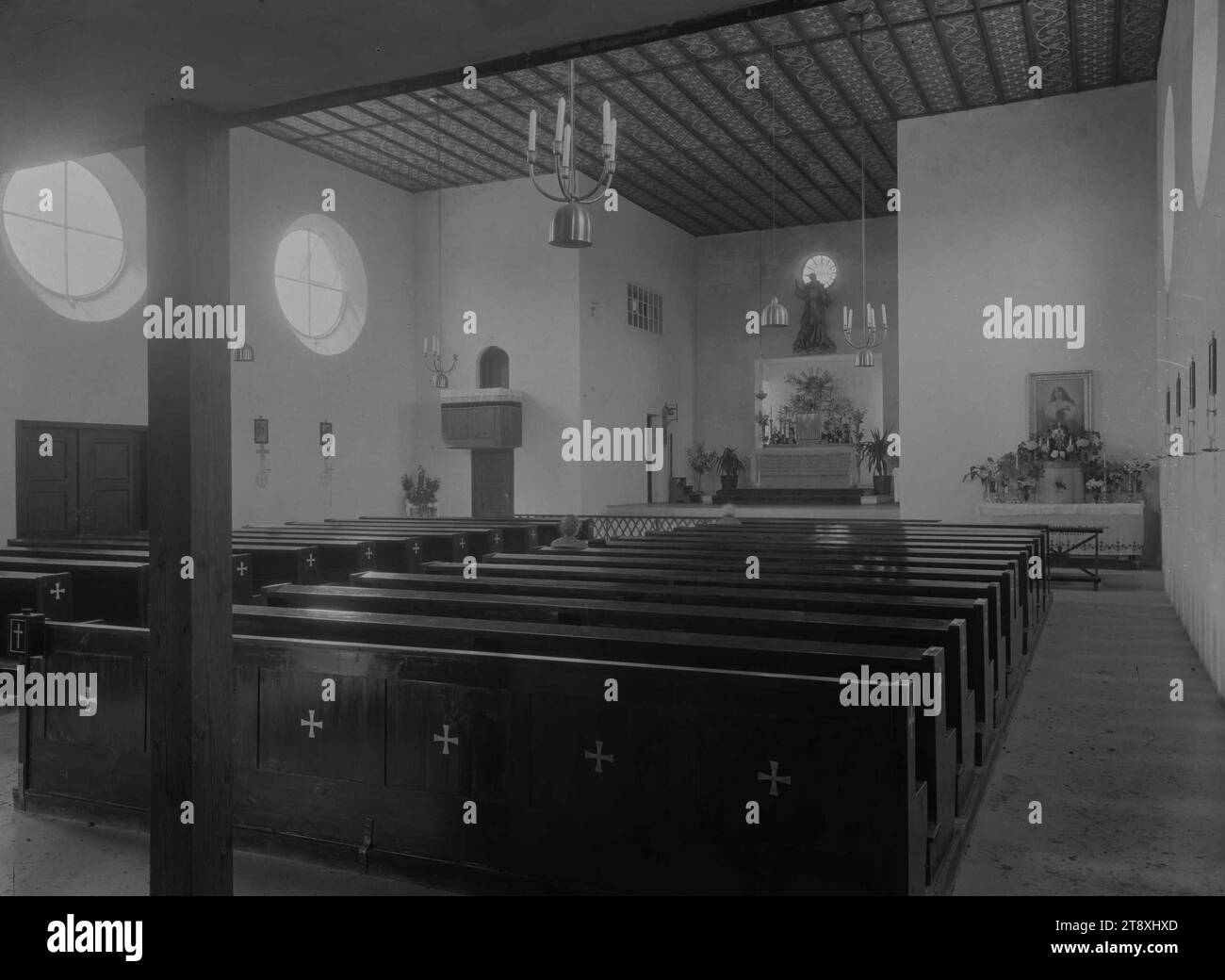 Hubertus- und Christophoruskirche (13th, Sankt Hubertus Platz), view to ...