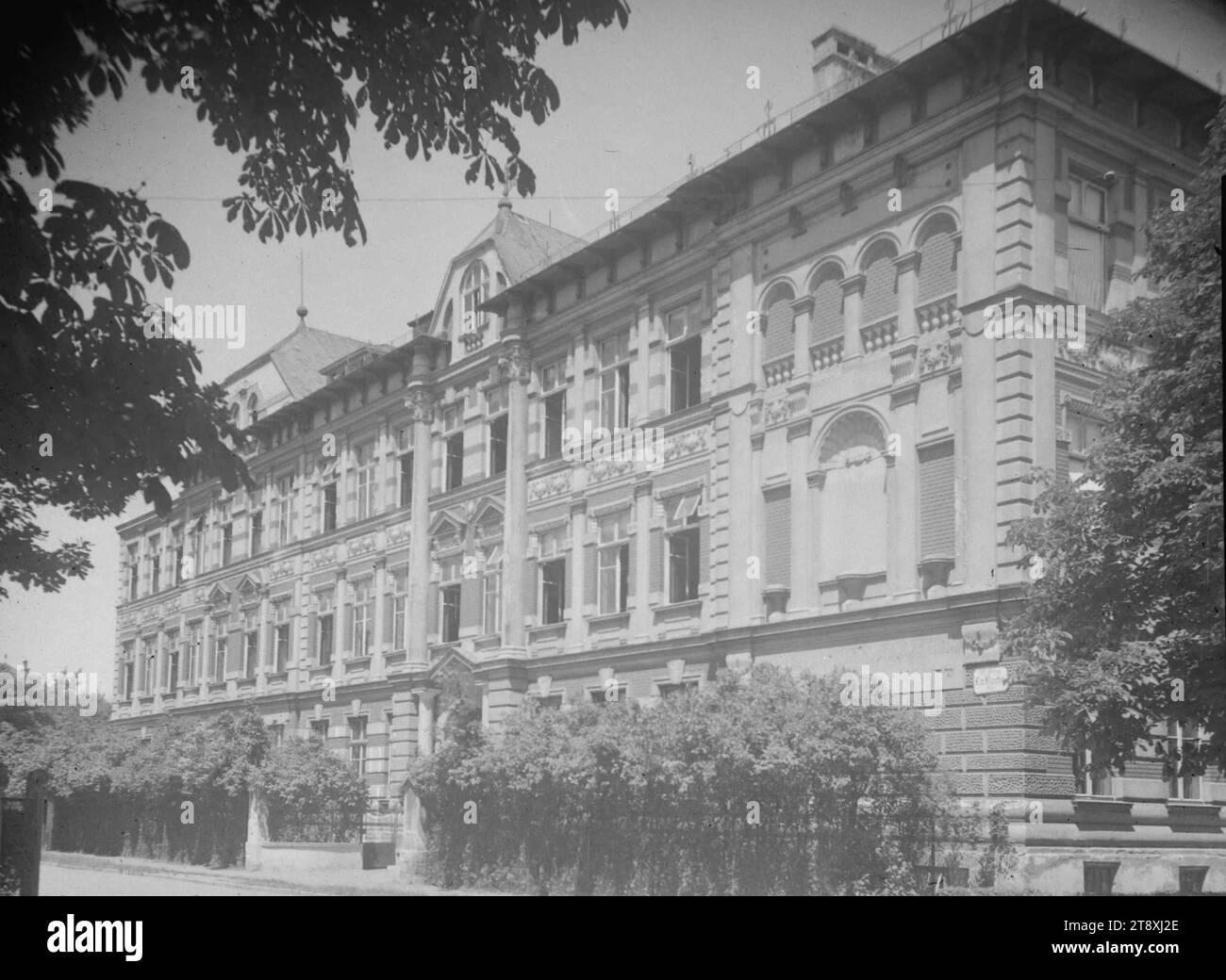 Public girls' lyceum (13th, La Roche-Gasse 2), exterior view, Martin ...