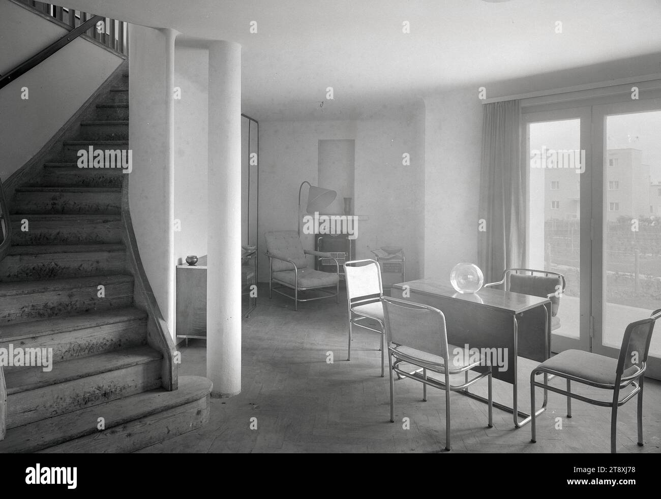 Werkbundsiedlung, house 40 (13th, Veitingerg. 117), living room, Martin ...