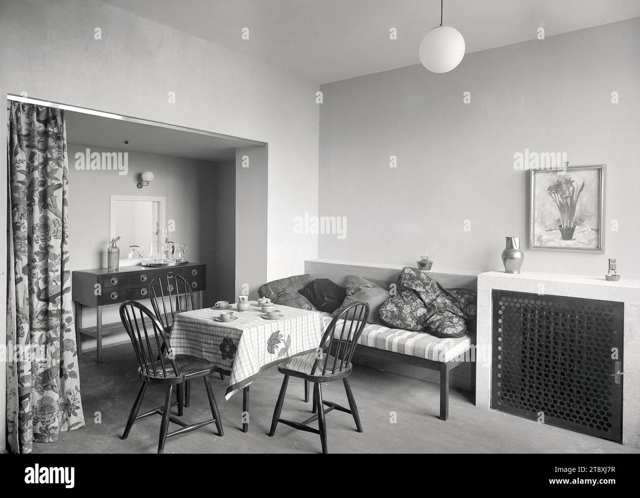 Werkbundsiedlung, house 54 (13th, Woinovichg. 18), living room, Martin ...