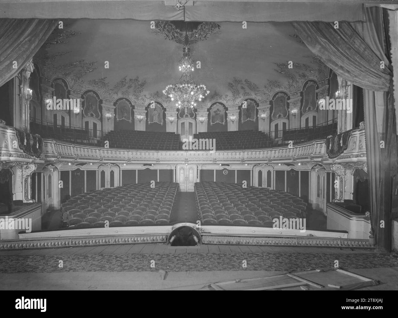 Kaiser-Franz-Joseph Theater in Berndorf, auditorium, Martin Gerlach jun ...
