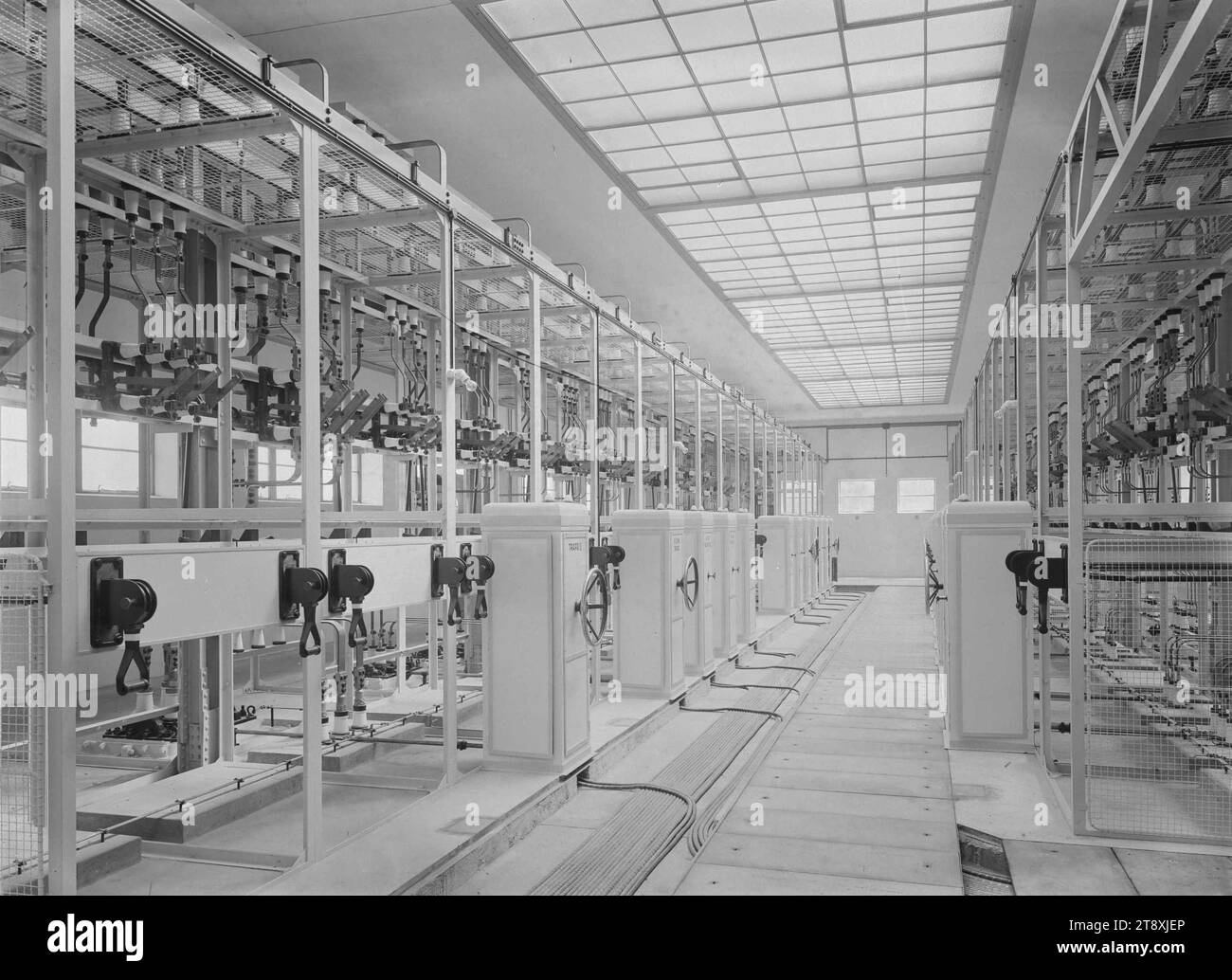Favoriten substation (10th, Humboldtgasse 1-5), interior view, Martin ...