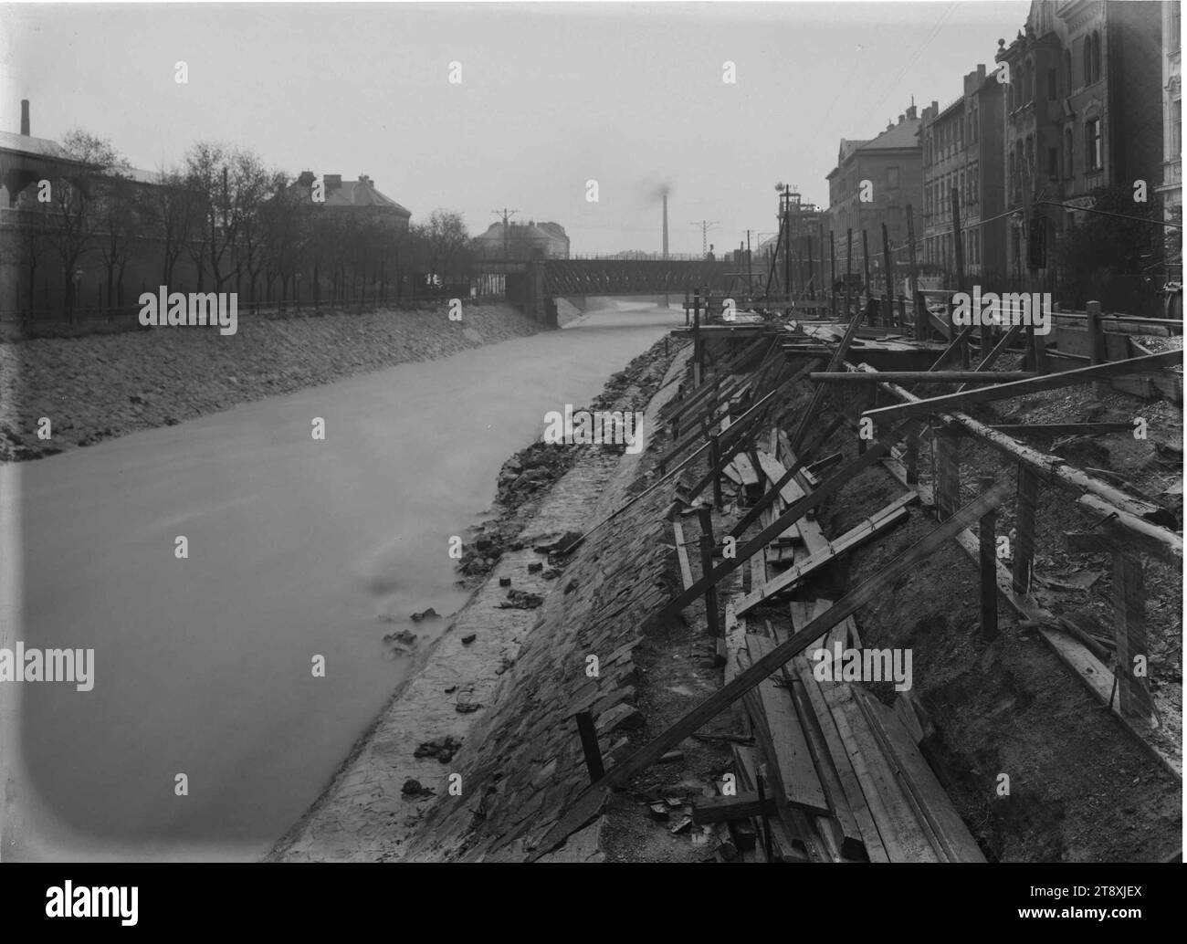 Paving work along the Vienna River (Hackinger Kai), Martin Gerlach jun ...