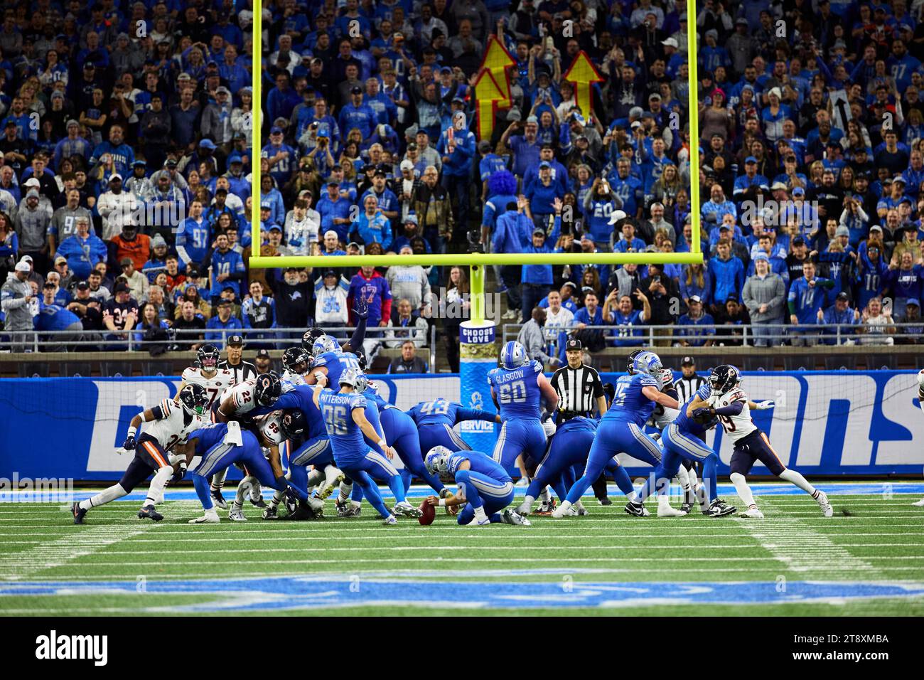 Detroit Lions place kicker Riley Patterson (36) kicks a point after ...