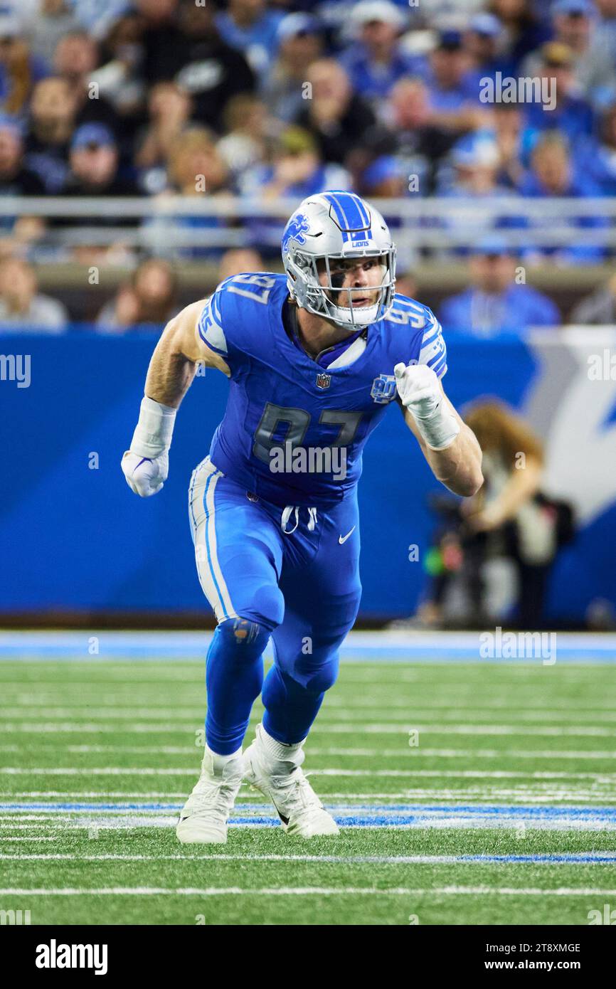 Detroit Lions defensive end Aidan Hutchinson (97) pursues a play on ...