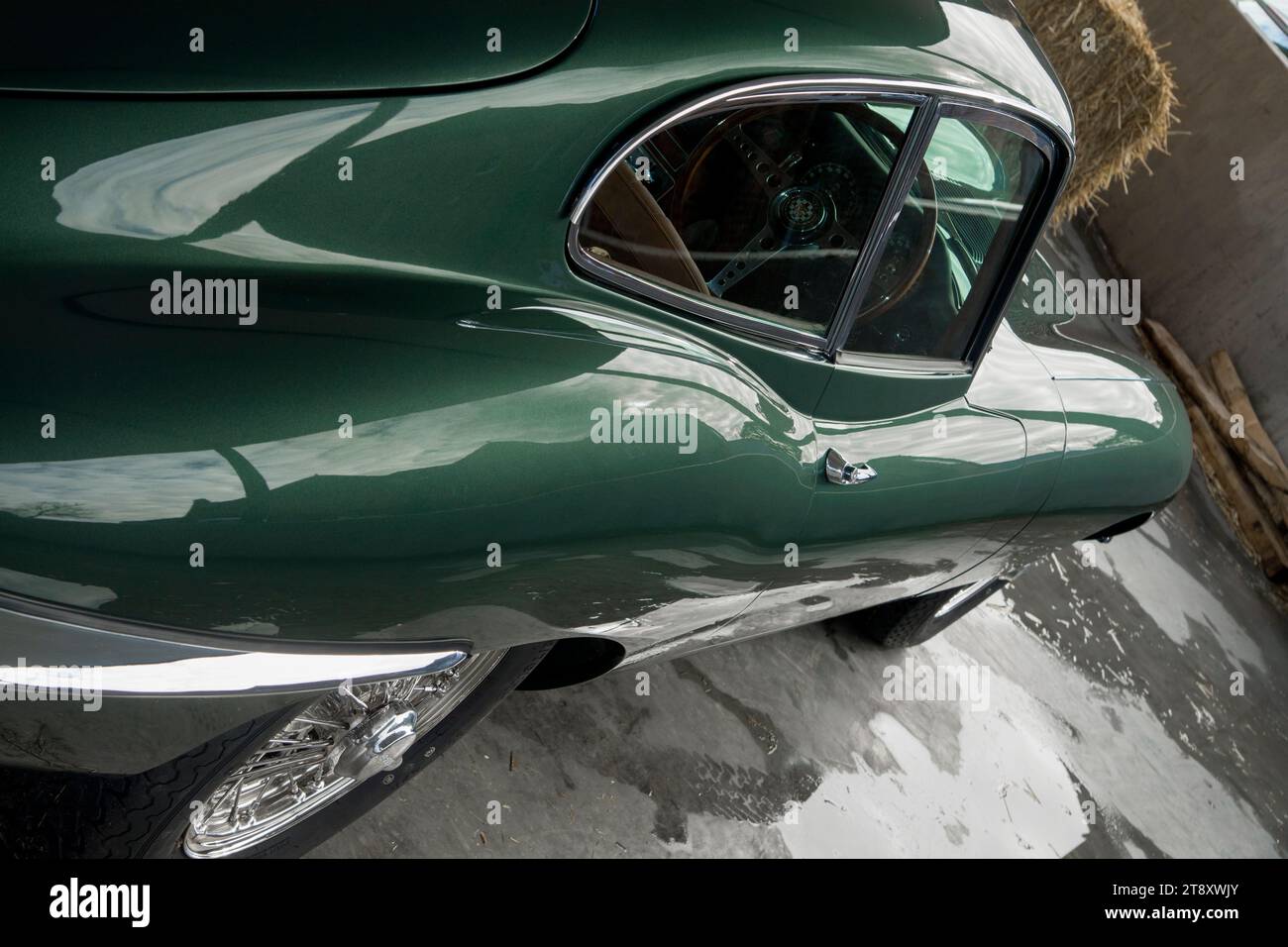 Series 1.5 Jaguar E Type 4.3 Fixed Head Coupe classic British sports ...