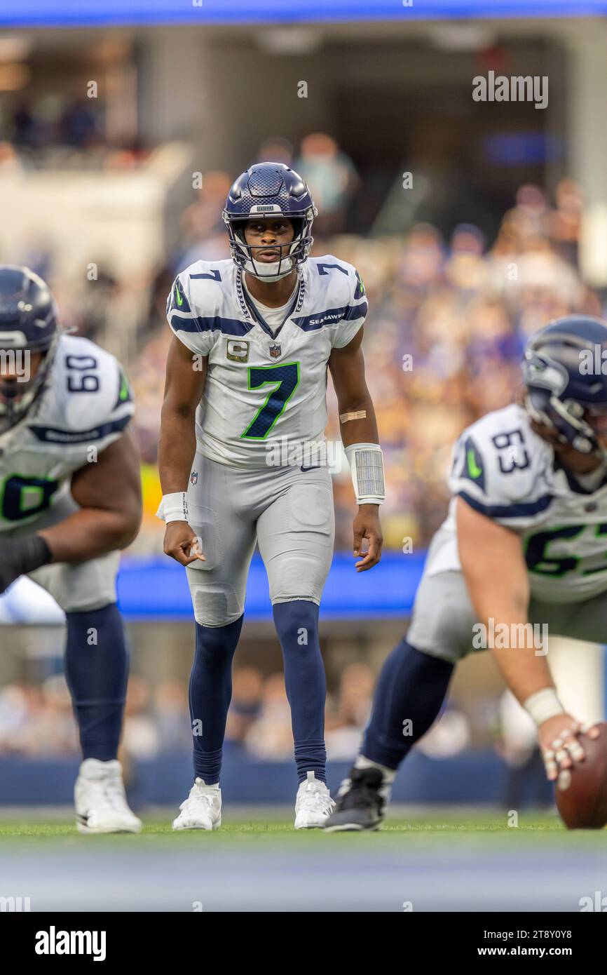 Seattle Seahawks quarterback Geno Smith (7) lines up against the Los ...