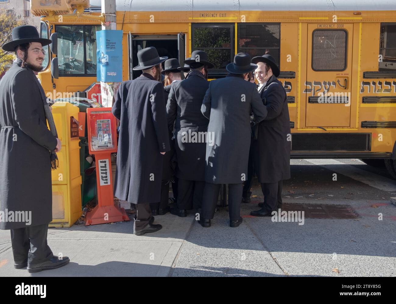 Boarding bus hi-res stock photography and images - Alamy