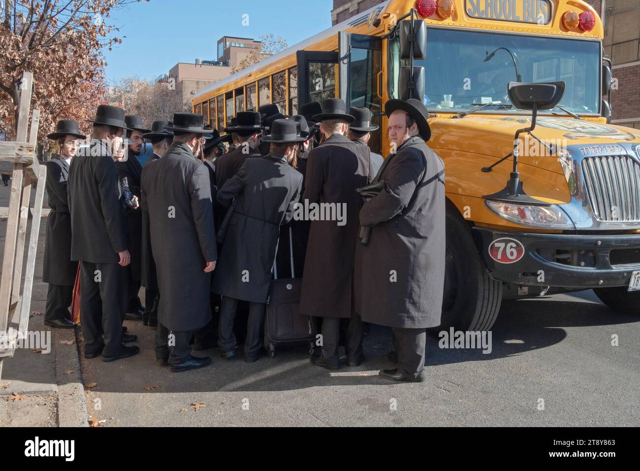 Hasidic satmar jews hi-res stock photography and images - Alamy