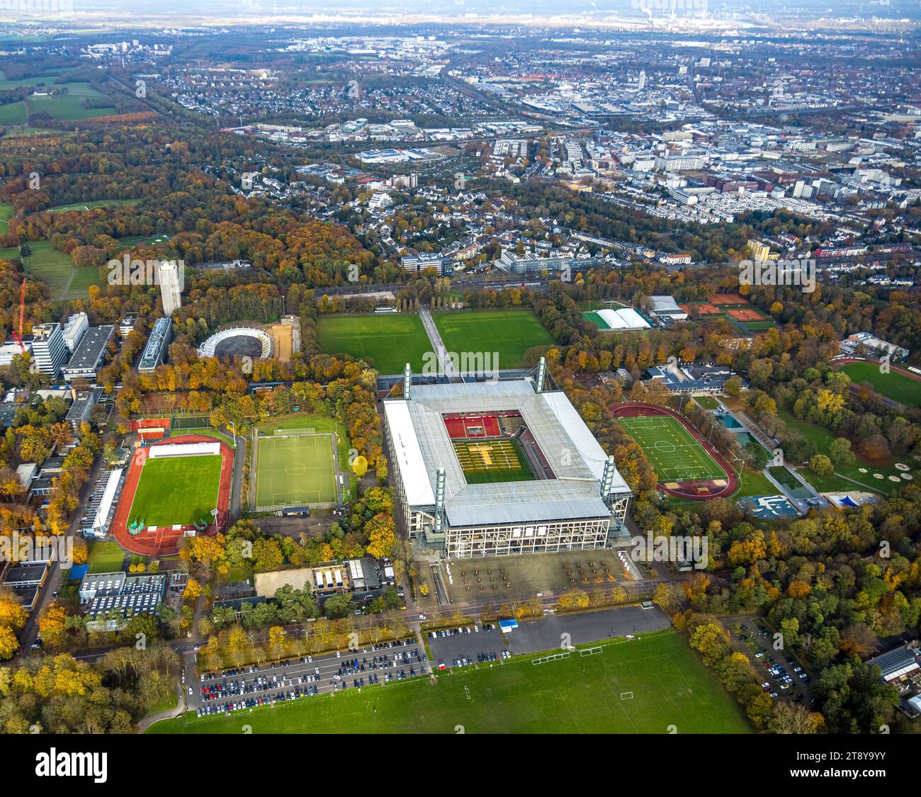 Luftbild, Bundesligastadion RheinEnergieStadion des 1. FC Köln, ehemals ...