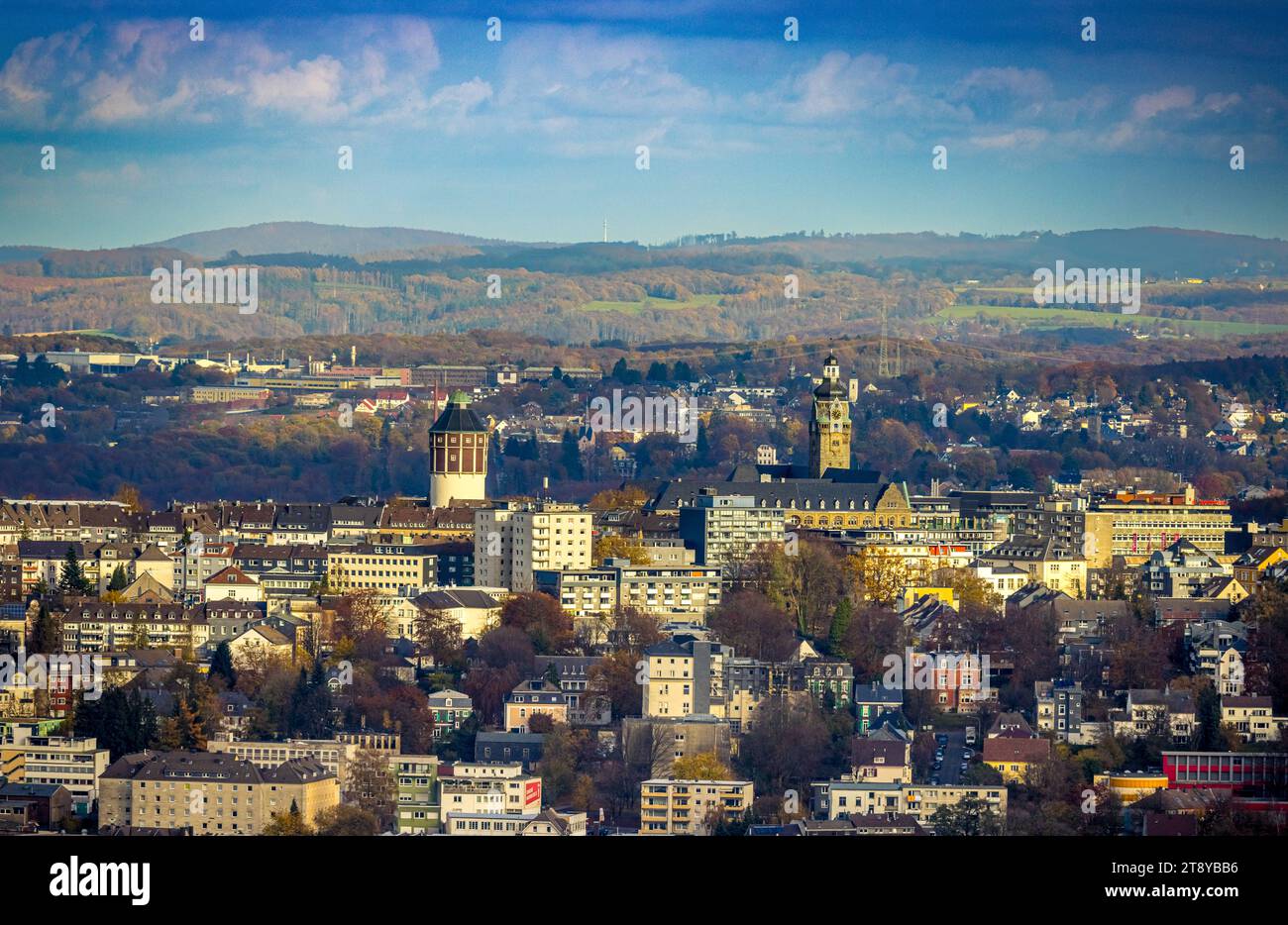 Luftbild, Skyline Wohnhäuser, Waterbölles Wasserturm Sehenswürdigkeit ...