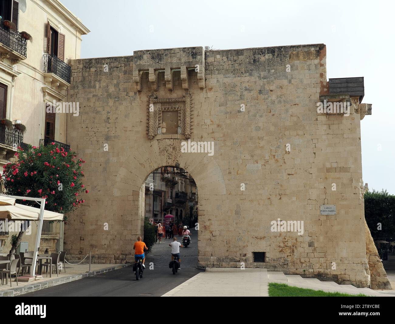 Porta Marina, city gate, Ortigia, Ortygia, Siracusa, Syracuse, Sicily ...