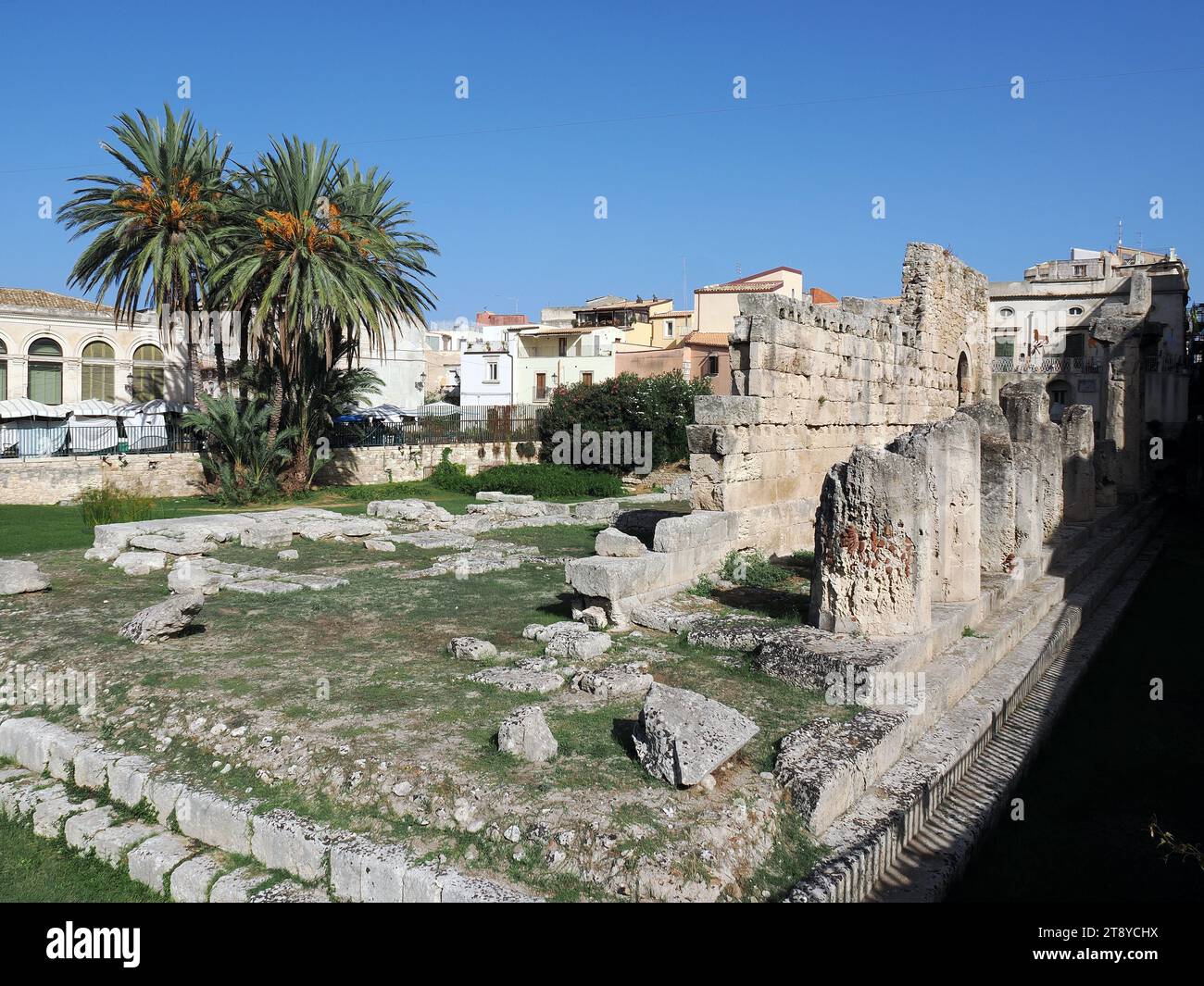 Ancient Greek monuments, Tempio di Apollo, Temple of Apollo, Piazza ...