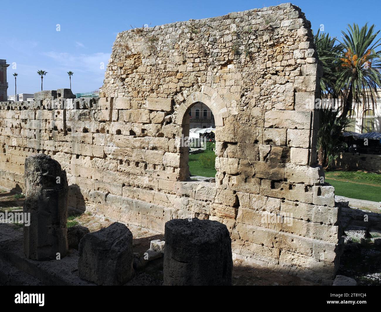 Ancient Greek monuments, Tempio di Apollo, Temple of Apollo, Piazza ...
