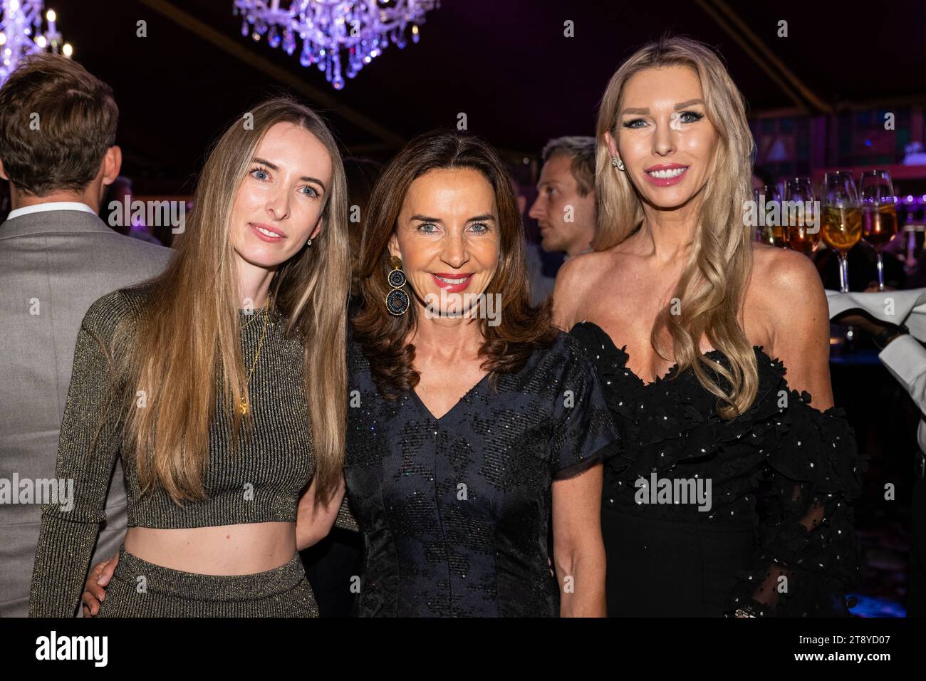 Munich, Germany. 21st Nov, 2023. Maike Zipse (l-r), daughter of Teatro ...