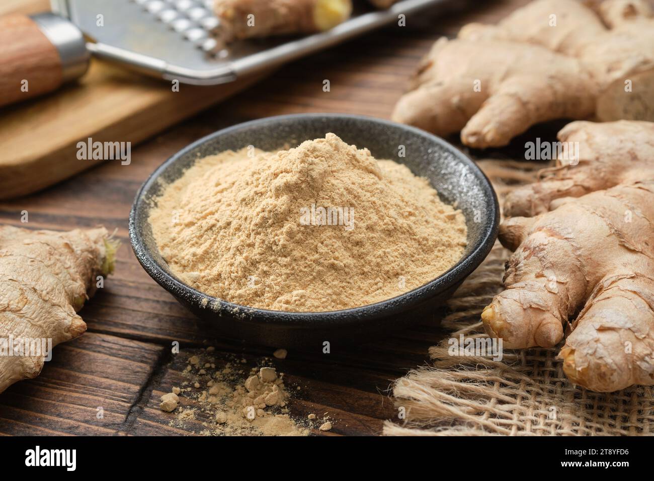 Ground herb hi-res stock photography and images - Alamy