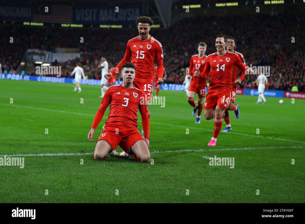 Cardiff, UK. 21st Nov, 2023. Neco Williams of Wales (3) celebrates with ...