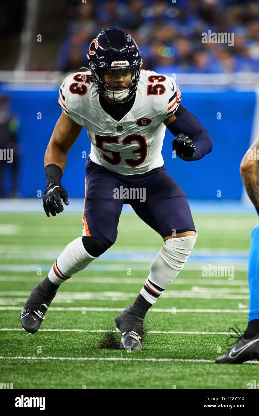 Chicago Bears linebacker T.J. Edwards (53) pursues a play on defense ...