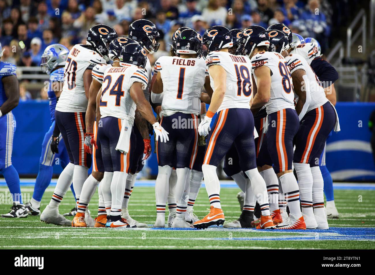 Chicago Bears quarterback Justin Fields (1) huddles up on offense ...