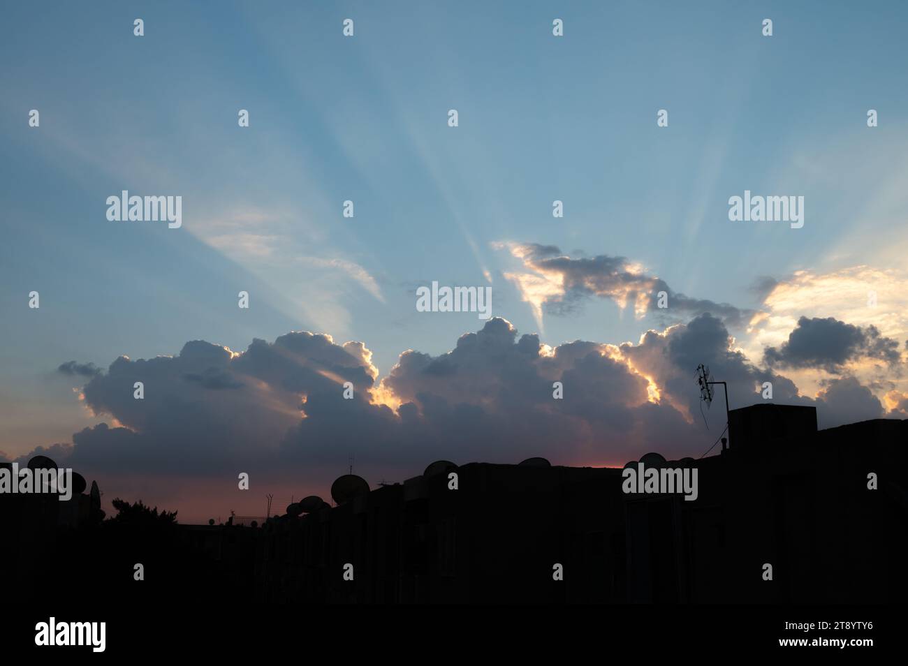 Sunset cloud building silhouette hi-res stock photography and images ...