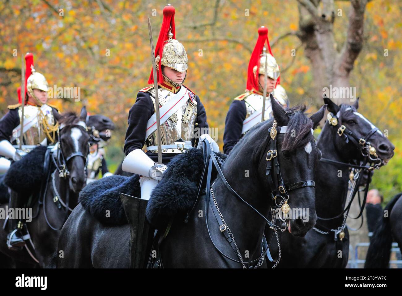 London, UK. 21st Nov, 2023. Mounted soldiers of the Household Cavalry ...