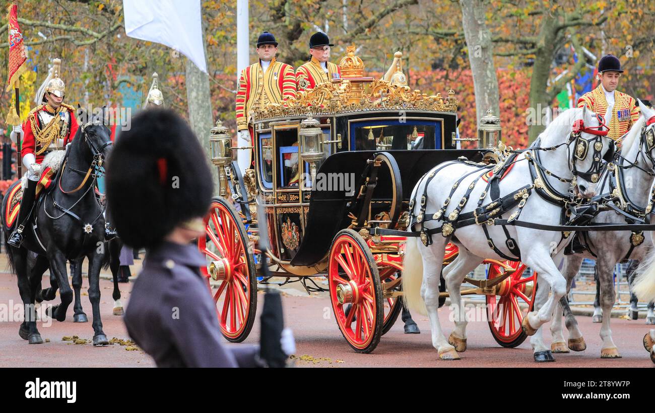 Royal carriage hi-res stock photography and images - Alamy