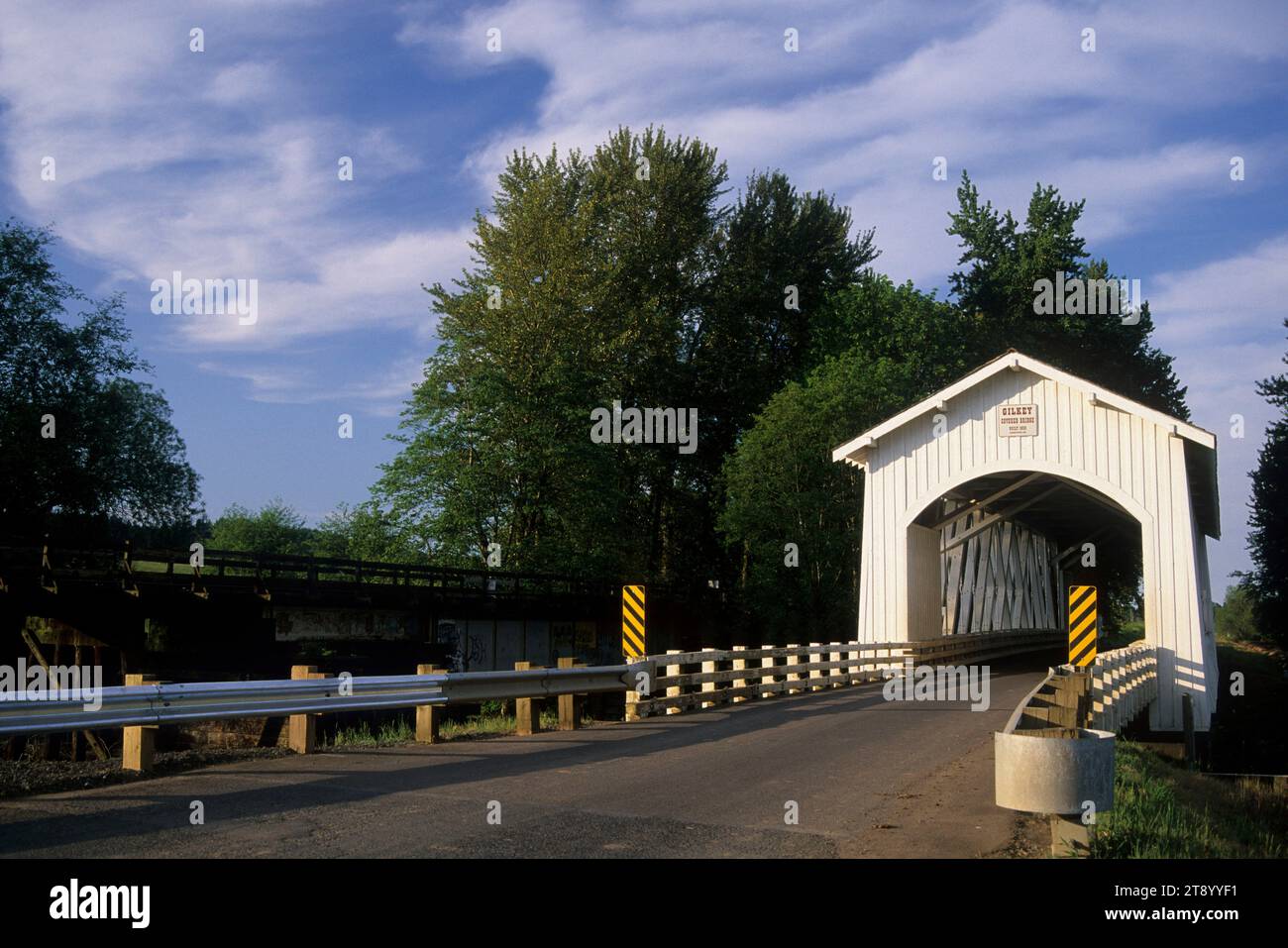 Gilkey Covered Bridge, Covered Bridge Country Tour, Linn County, Oregon ...