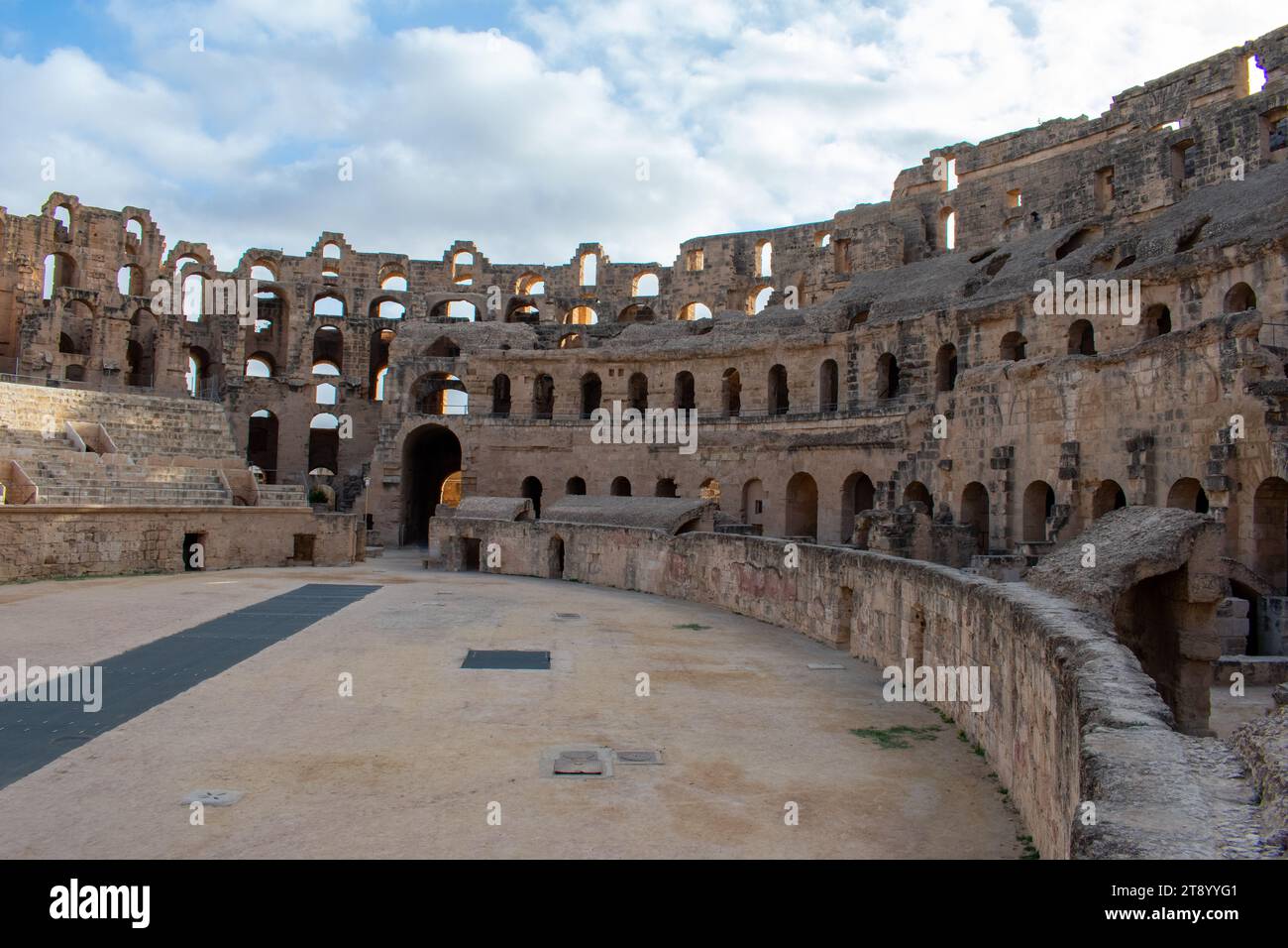 Modern amphitheatre hi-res stock photography and images - Alamy