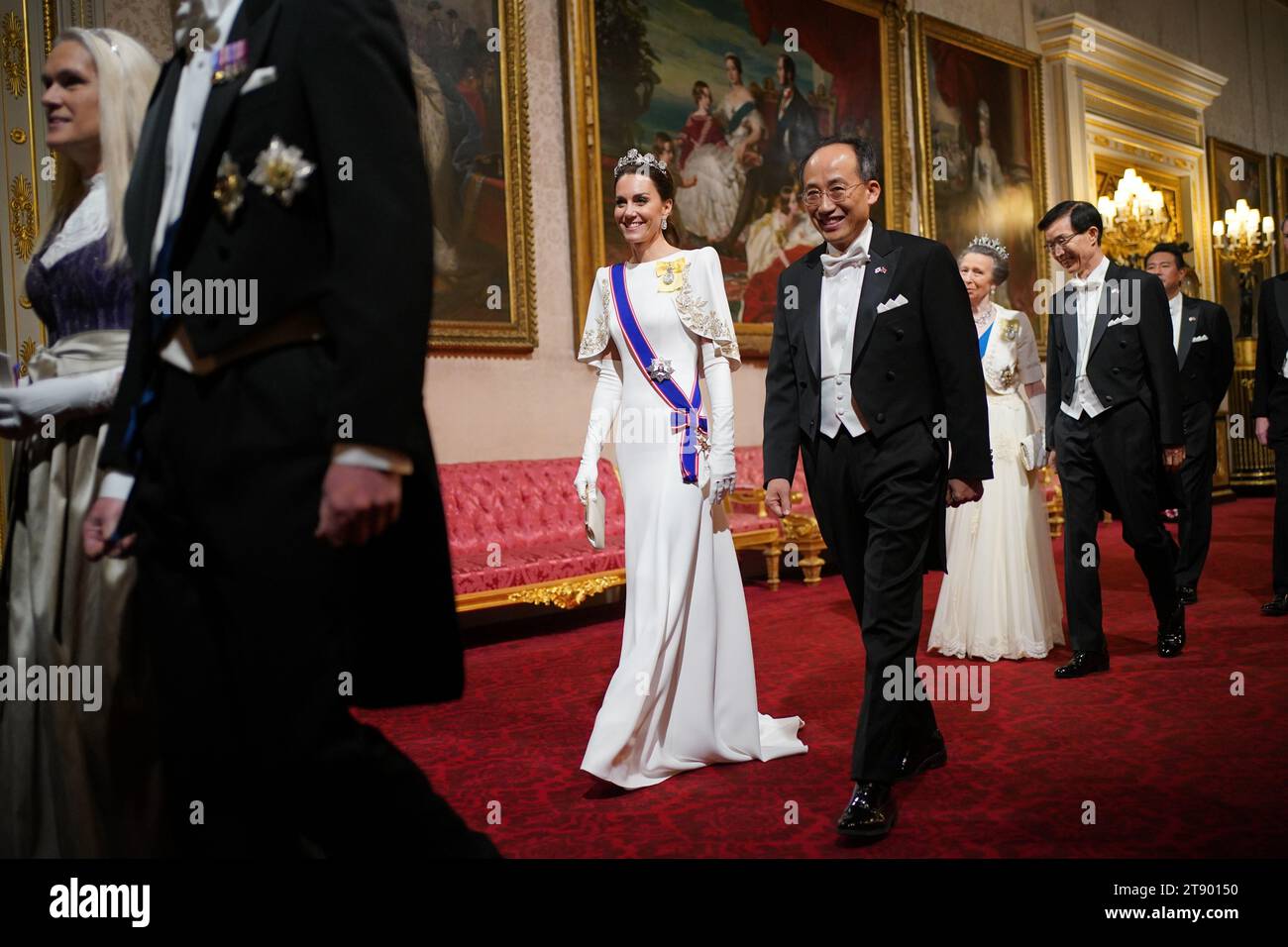 The Princess of Wales with Choo Kyung-ho Deputy Prime Minister of South ...