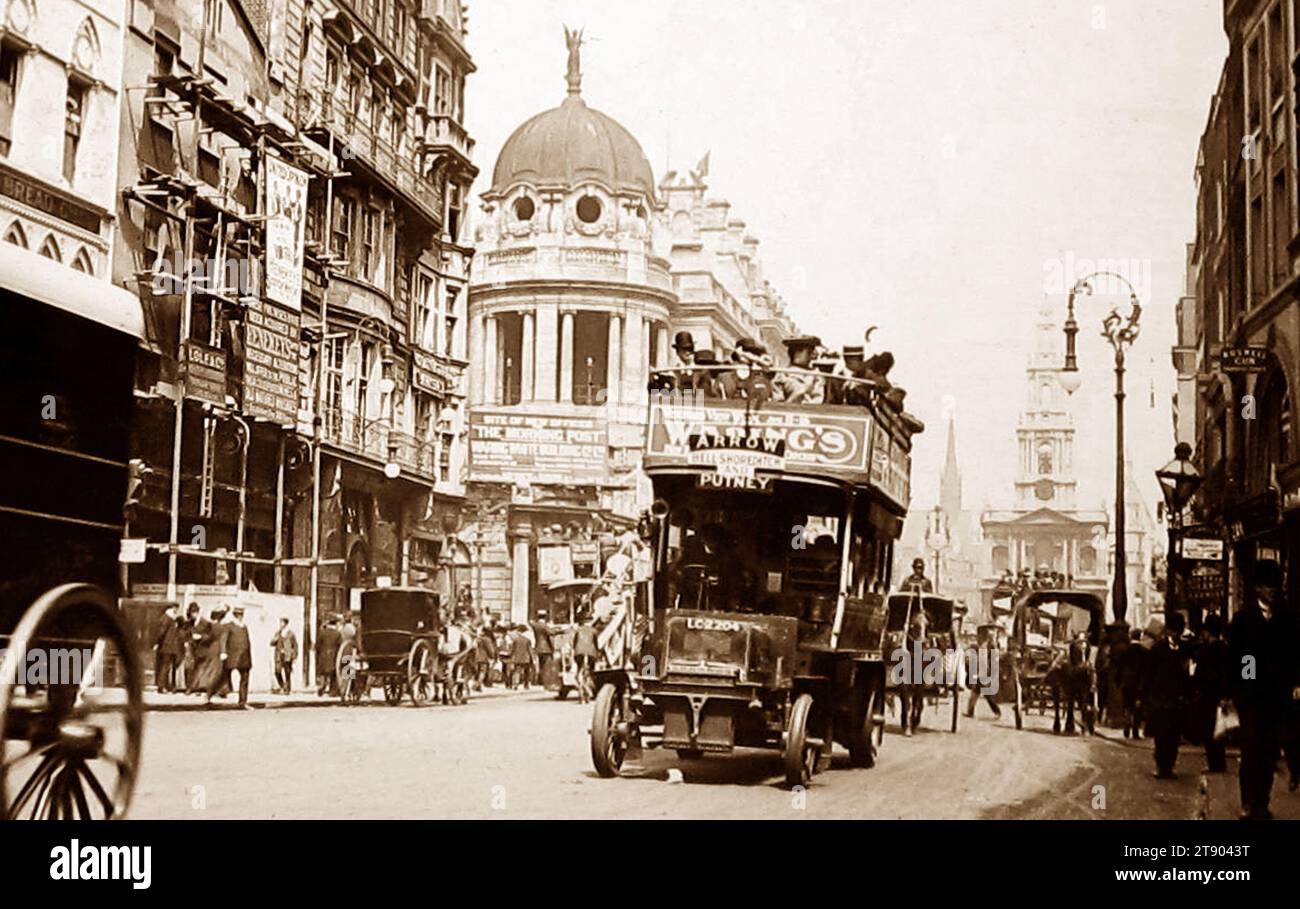 Motor bus on The Strand, London, early 1900s Stock Photo - Alamy