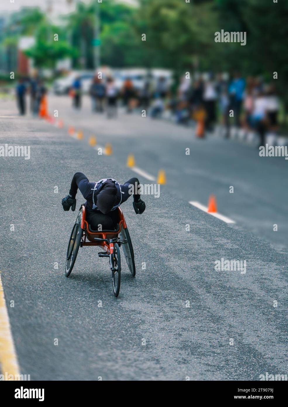 Amputee woman one leg hi-res stock photography and images - Alamy