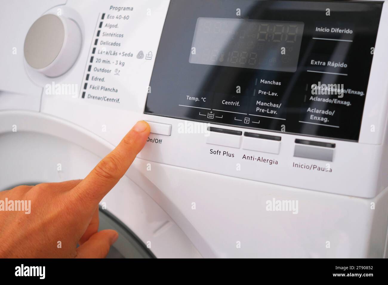 Laundry presses hi-res stock photography and images - Alamy