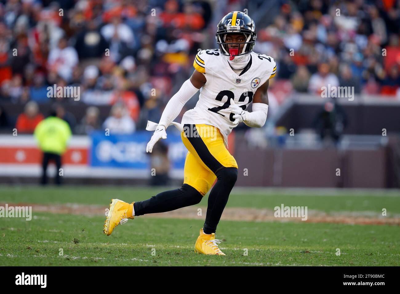 Pittsburgh Steelers safety Damontae Kazee (23) drops back in coverage during an NFL football ...