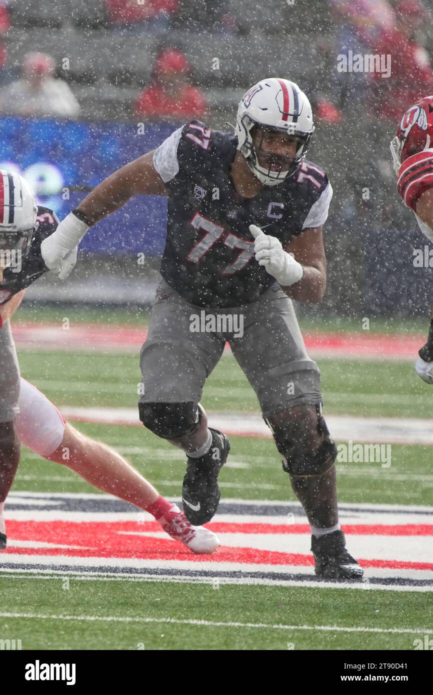 Arizona offensive lineman Jordan Morgan (77) in the first half during ...