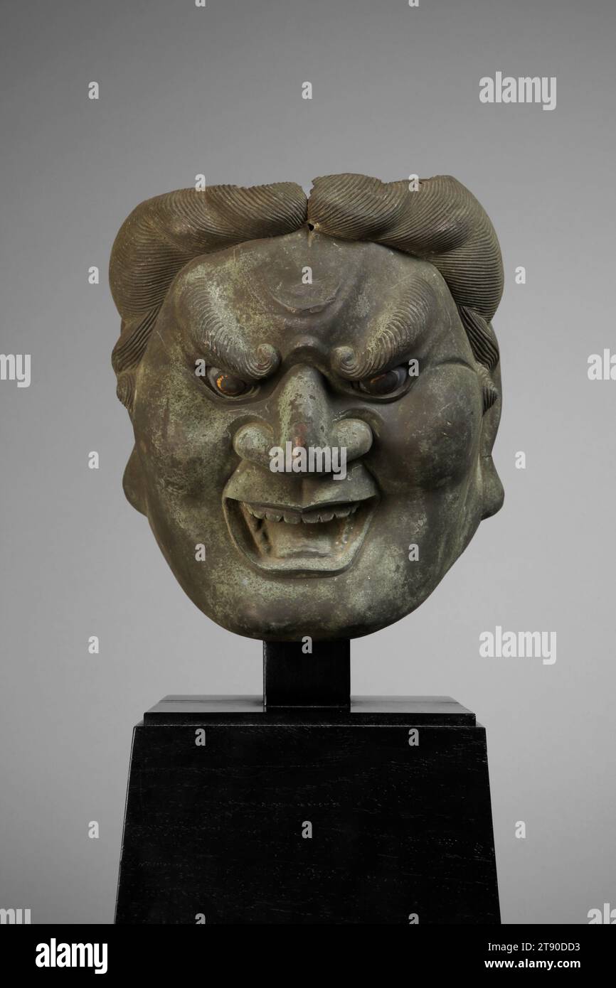 Four guardian figures hi-res stock photography and images - Alamy