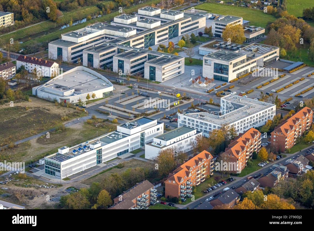 Construction site and new building sci hi-res stock photography and ...