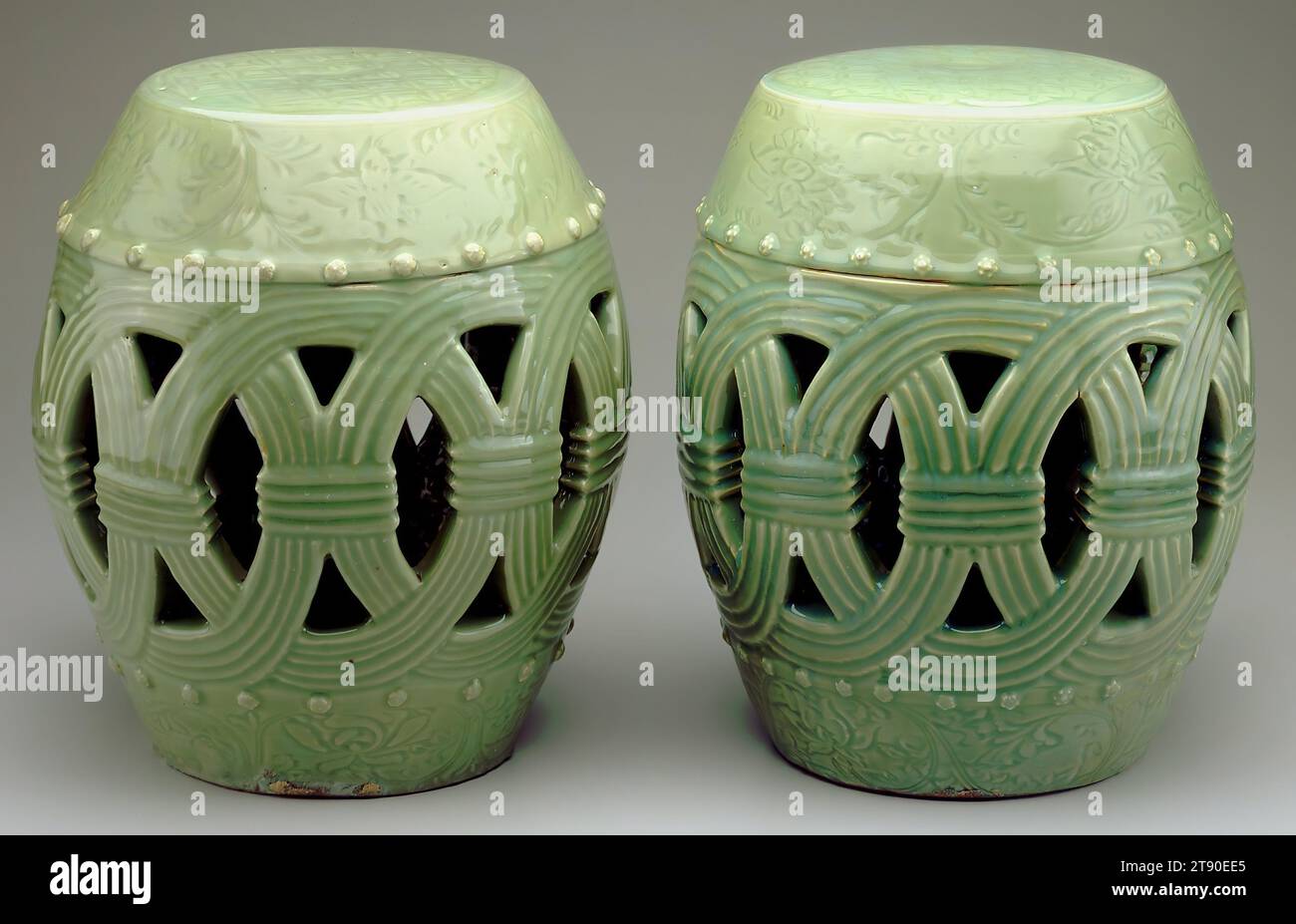Ancient chinese paintings depict simple stools hi-res stock photography ...