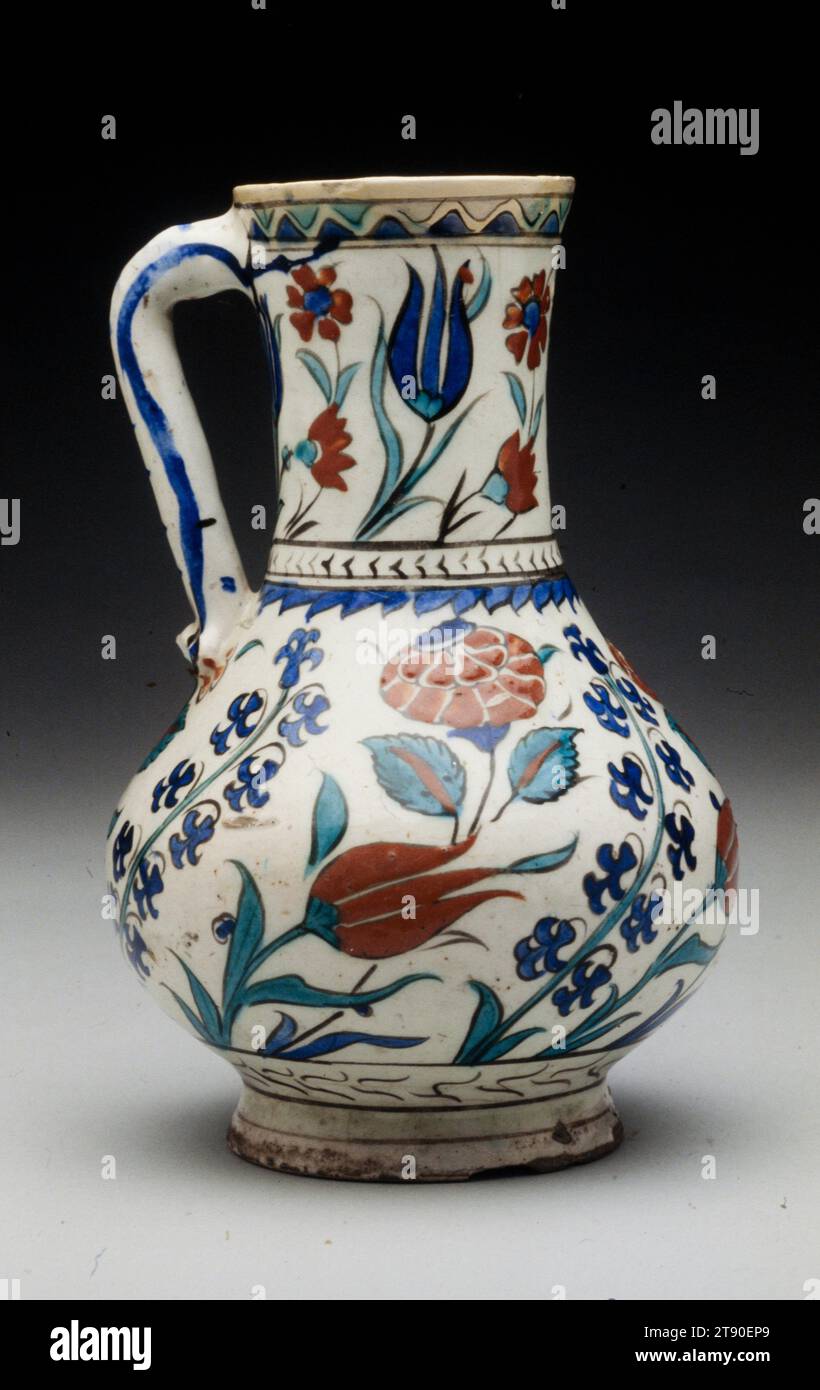 Iznik ware earthenware hi-res stock photography and images - Alamy