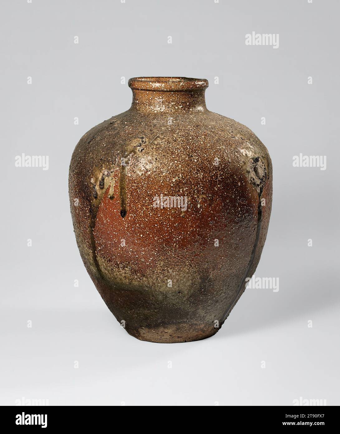 Iga ware jar hi-res stock photography and images - Alamy