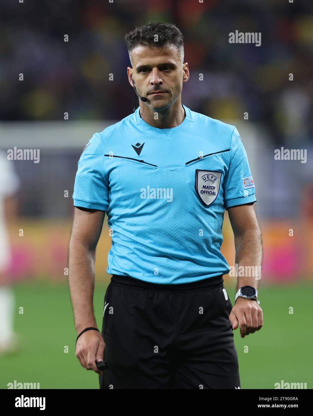 Leverkusen, Deutschland. 20th Nov, 2023. Schiedsrichter Jesus Gil ...