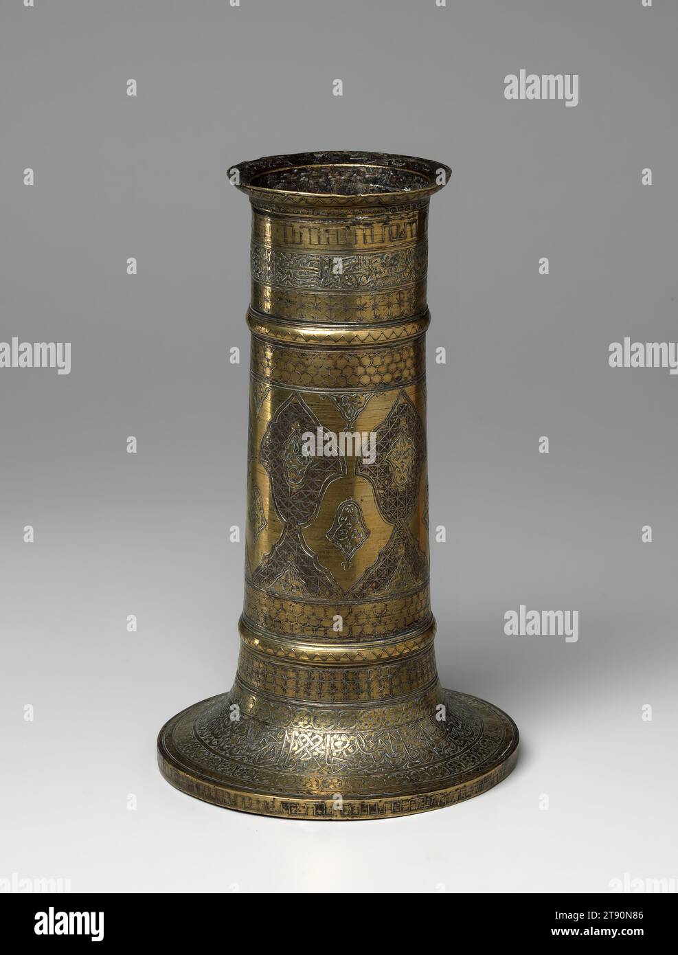 Candlestick patterns hi-res stock photography and images - Alamy