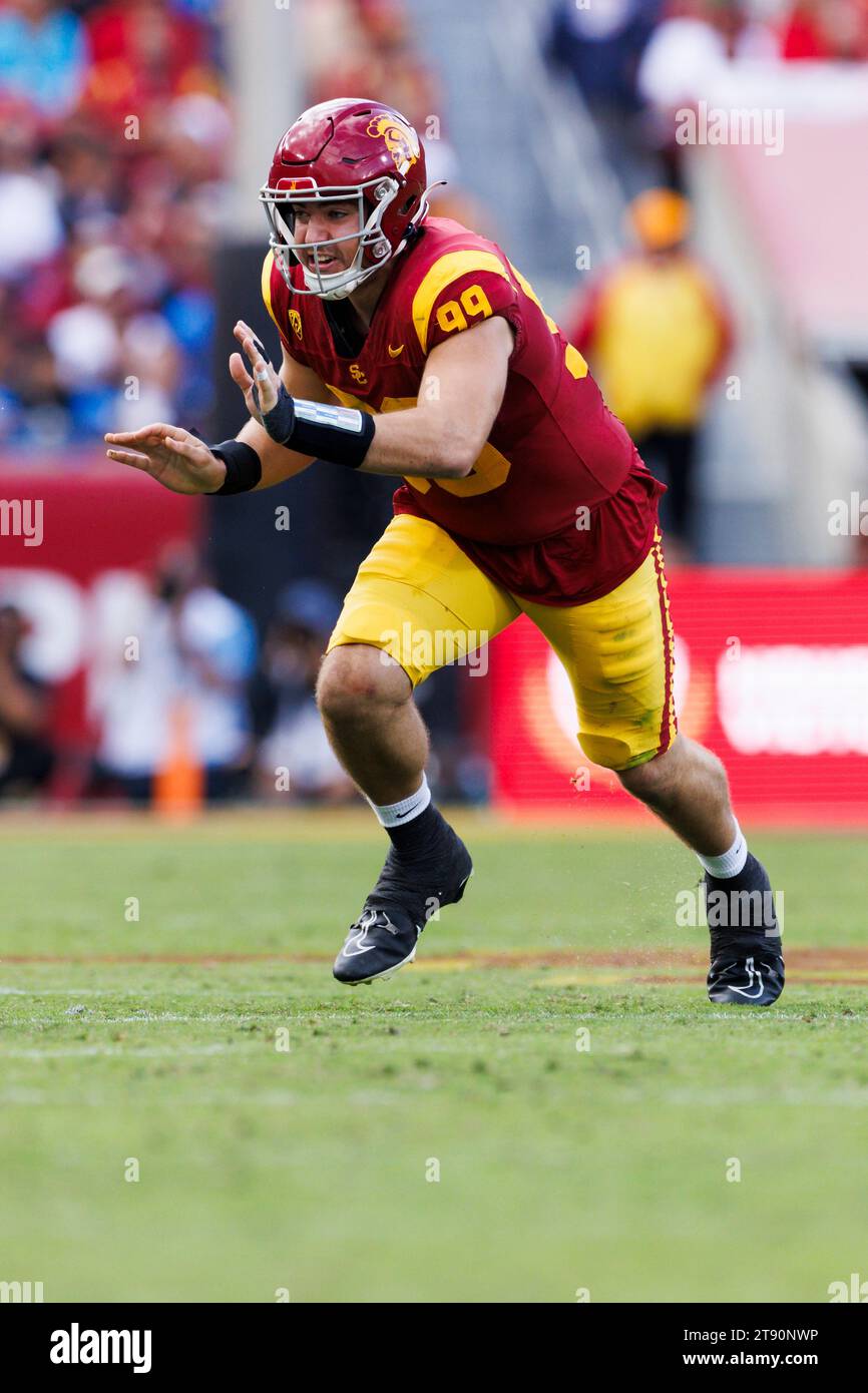 USC Trojans defensive lineman Jack Sullivan (99) rushes the edge during ...