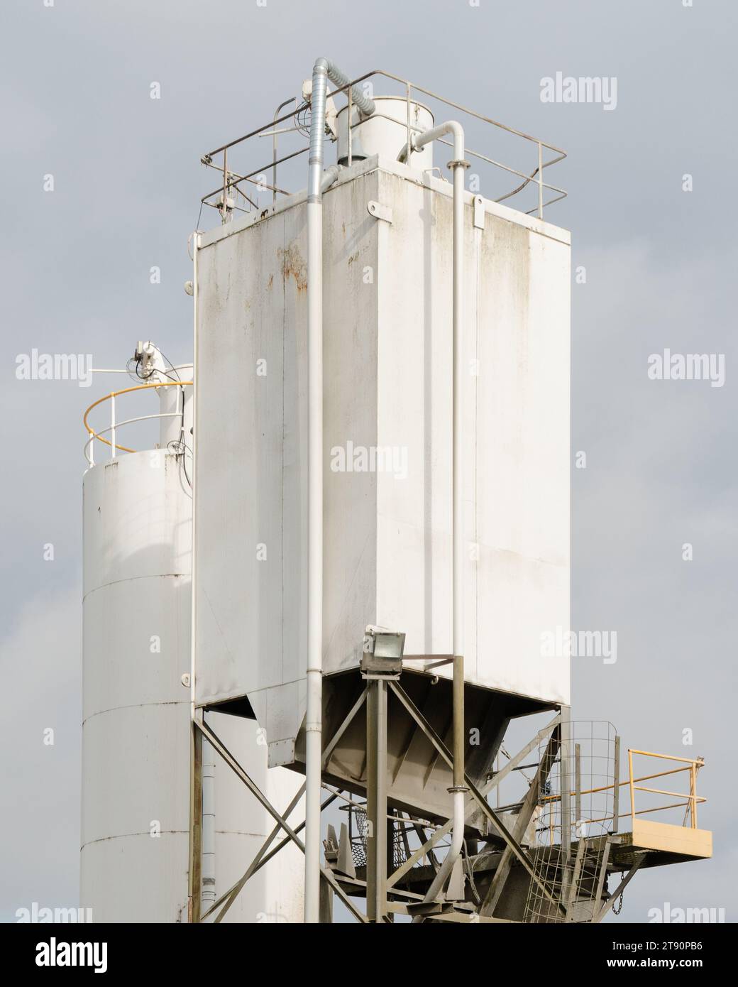 Industrial Tower in an Aggregate Yard Stock Photo - Alamy