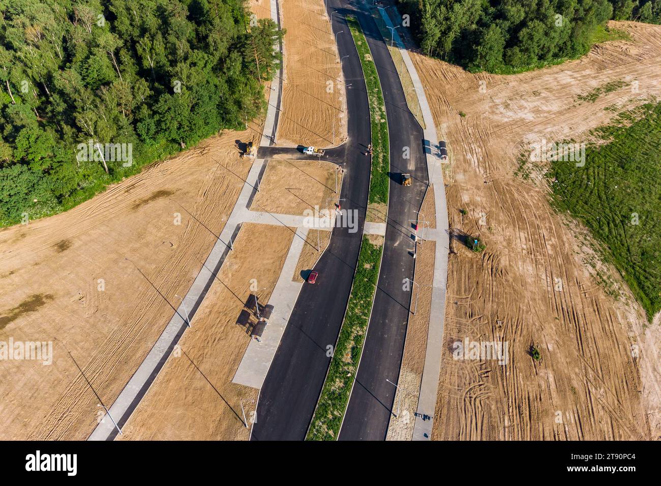 New two lane asphalt hi-res stock photography and images - Alamy